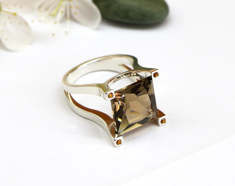 3D ring model with a square stone. Original jewelry design