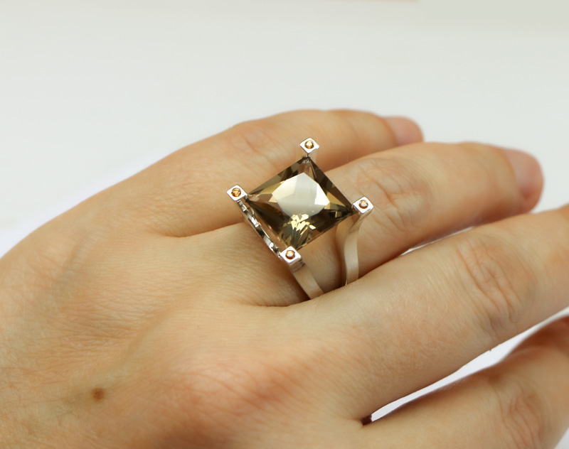 3D ring model with a square stone. Original jewelry design