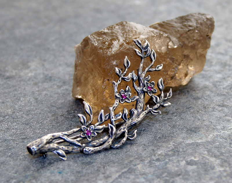 A collection of 8 brooches 3d models