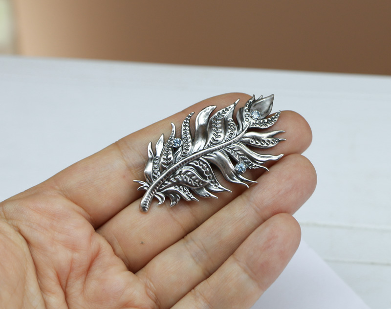 Feather brooch, stl file ready to print, 3d jewelry